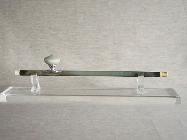 Jade opium pipe - (2366), lowlands-collection
